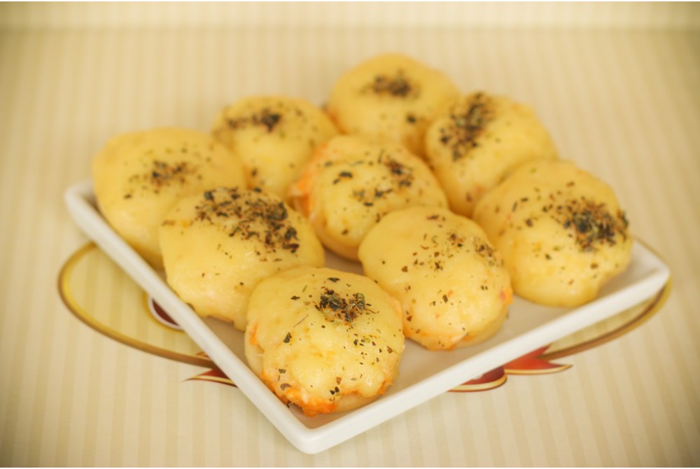 Mini Pizza de queijo e frango 25 un